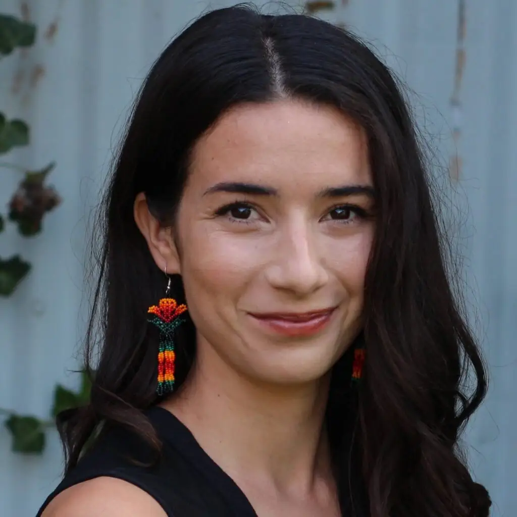 Justine Rea's Unique Approach to Therapy - Embrace Change Therapy